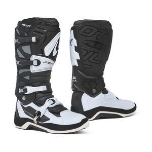 Forma Boots - Cycle Gear