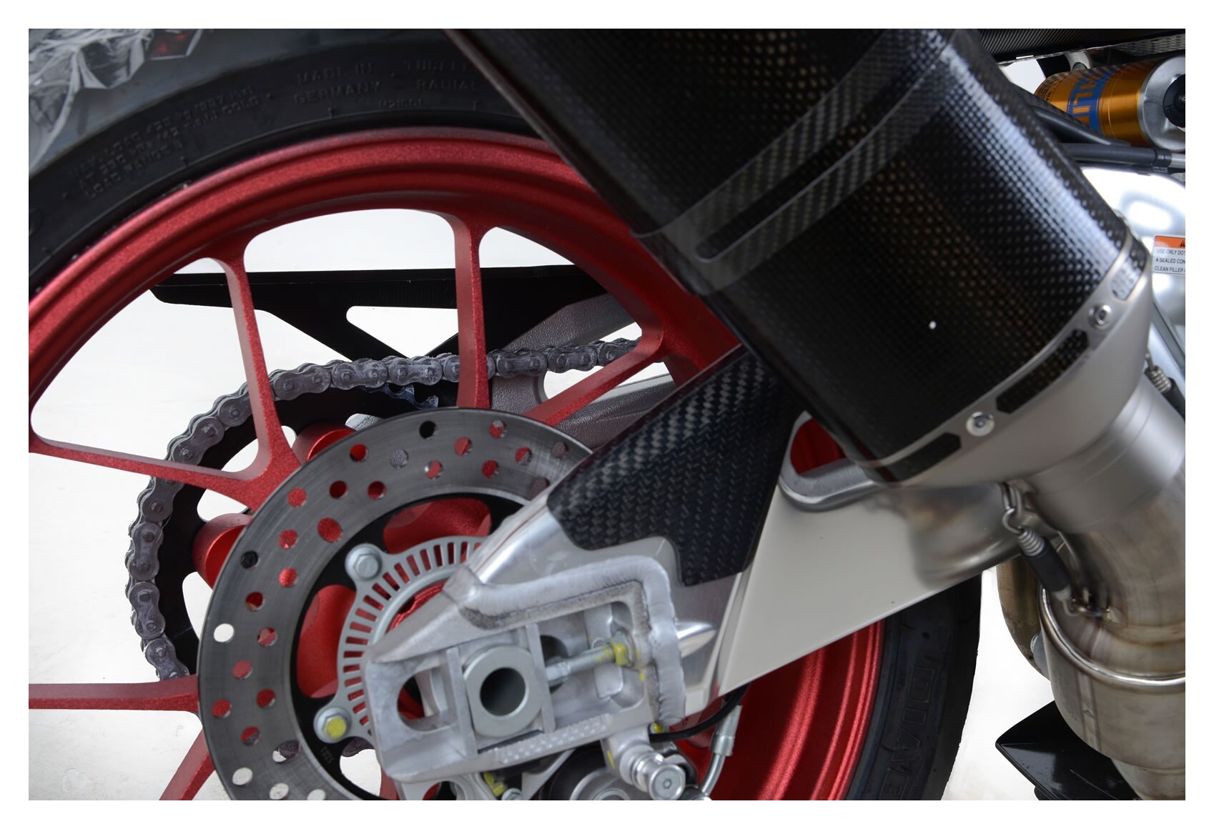 R&G Racing Carbon Fiber Swingarm Guard Aprilia RSV4 / Tuono V4 2015 ...